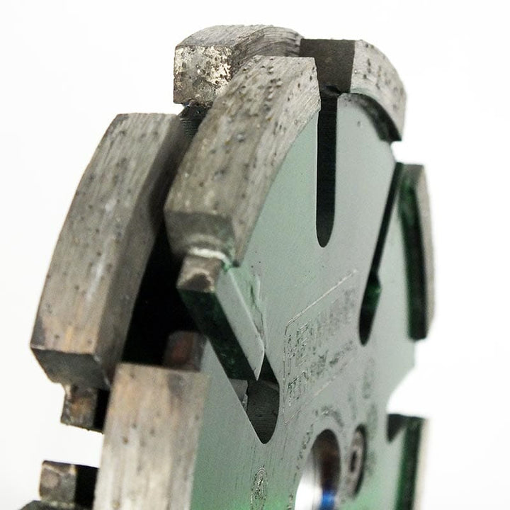 Fußbodenheizung fräsen nach höchsten Standards | Hemming Technik